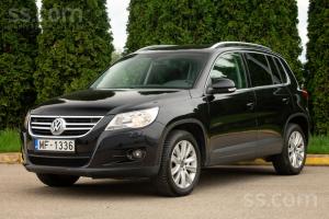 Melns Volkswagen Tiguan 2008 Jelgava, ar dzinēja tilpumu 2.00 L un nobraukumu 332 tūkst. km par 5300 €, foto 4 vietnē AUTOMOTO.COM.LV