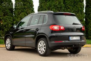 Melns Volkswagen Tiguan 2008 Jelgava, ar dzinēja tilpumu 2.00 L un nobraukumu 332 tūkst. km par 5300 €, foto 5 vietnē AUTOMOTO.COM.LV