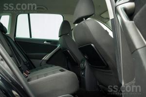 Melns Volkswagen Tiguan 2008 Jelgava, ar dzinēja tilpumu 2.00 L un nobraukumu 332 tūkst. km par 5300 €, foto 10 vietnē AUTOMOTO.COM.LV