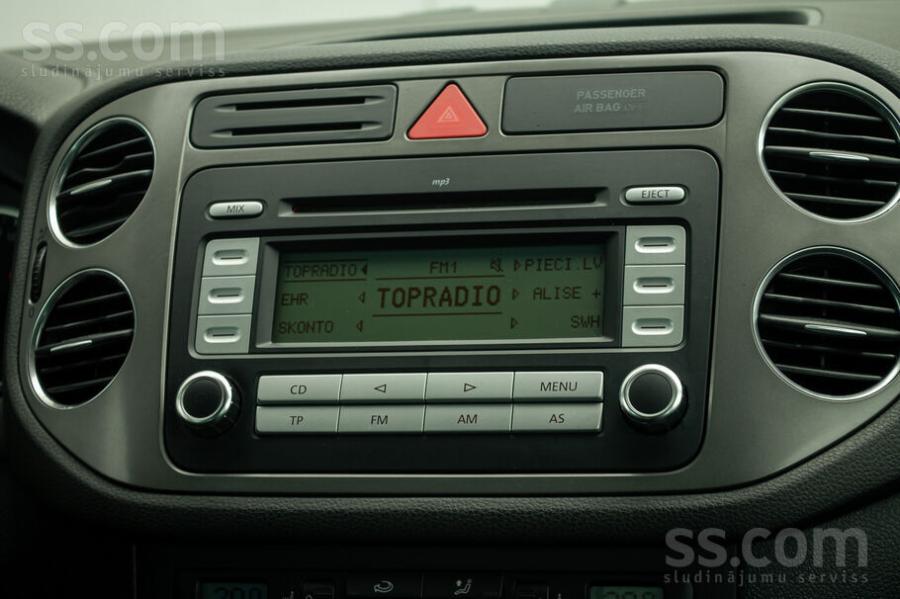 Melns Volkswagen Tiguan 2008 Jelgava, ar dzinēja tilpumu 2.00 L un nobraukumu 332 tūkst. km par 5300 €, foto 15 vietnē AUTOMOTO.COM.LV