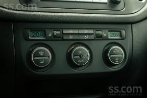 Melns Volkswagen Tiguan 2008 Jelgava, ar dzinēja tilpumu 2.00 L un nobraukumu 332 tūkst. km par 5300 €, foto 16 vietnē AUTOMOTO.COM.LV