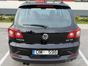 Black Volkswagen Tiguan 2008 in Riga, with an engine capacity of 2.00 L and mileage of 255 thousand km for 6850 €, photo 6 on AUTOMOTO.COM.LV