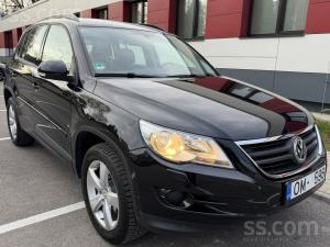 Black Volkswagen Tiguan 2008 in Riga, with an engine capacity of 2.00 L and mileage of 255 thousand km for 6850 €, photo 12 on AUTOMOTO.COM.LV