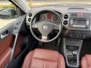 Black Volkswagen Tiguan 2008 in Riga, with an engine capacity of 2.00 L and mileage of 255 thousand km for 6850 €, photo 26 on AUTOMOTO.COM.LV