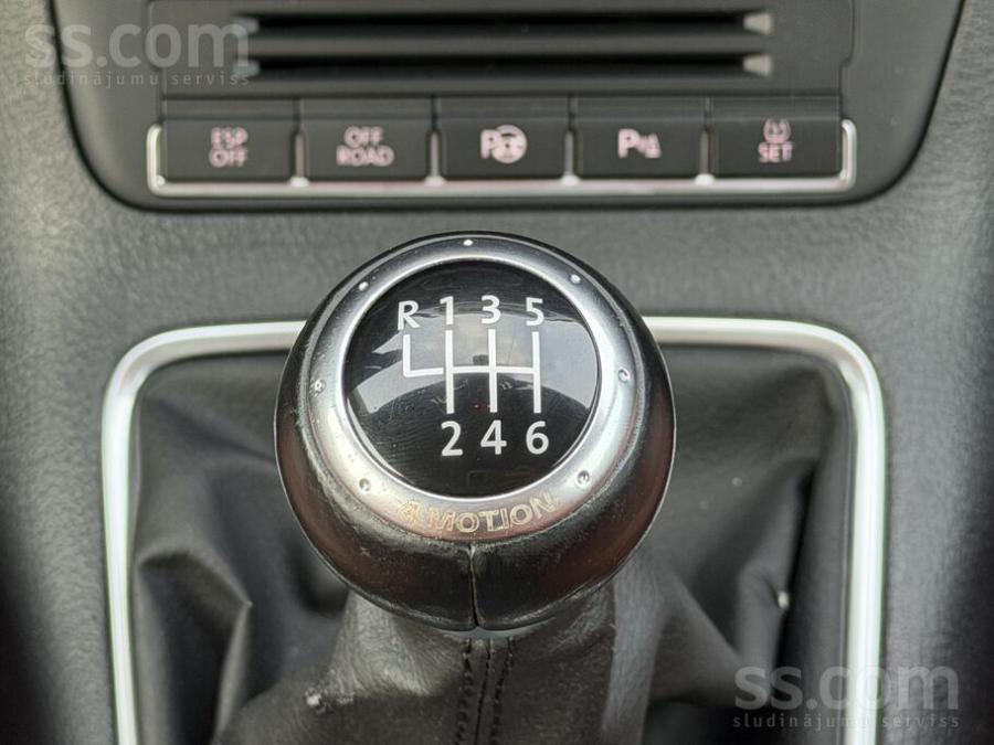 Black Volkswagen Tiguan 2008 in Riga, with an engine capacity of 2.00 L and mileage of 255 thousand km for 6850 €, photo 30 on AUTOMOTO.COM.LV