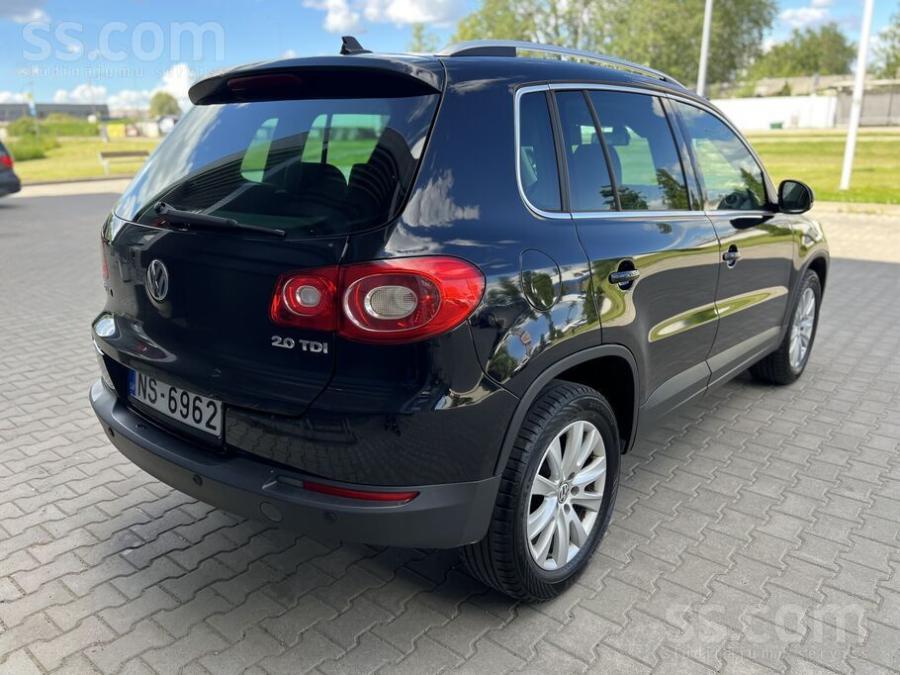 Melns Volkswagen Tiguan 2008 Jēkabpils, ar dzinēja tilpumu 2.00 L un nobraukumu 202 tūkst. km par 6500 €, foto 6 vietnē AUTOMOTO.COM.LV