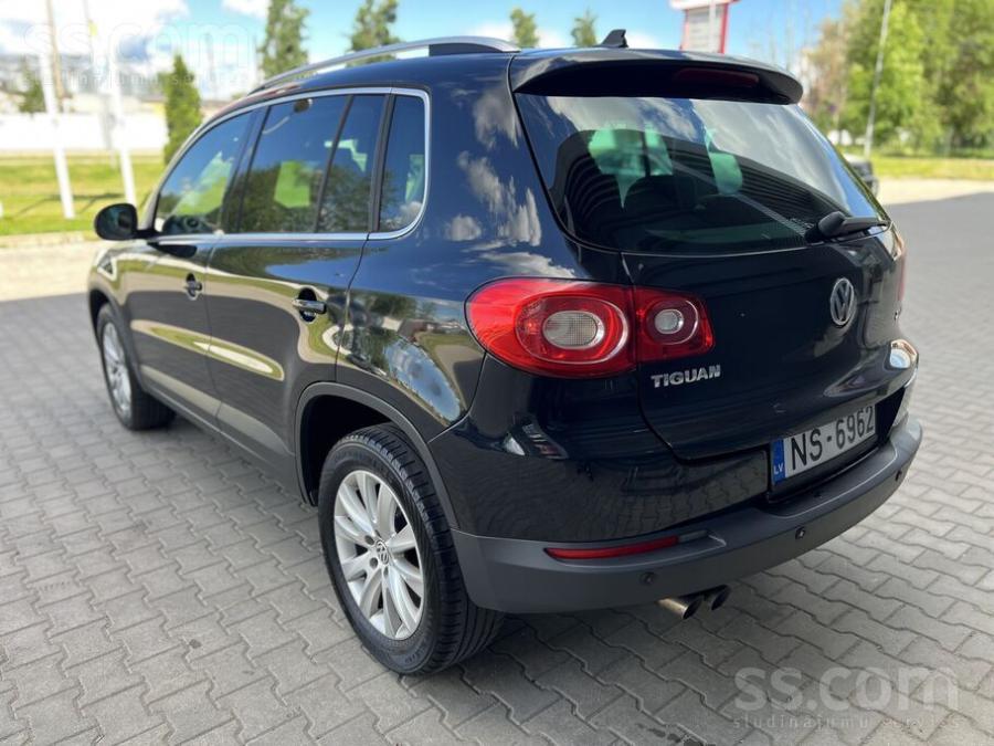 Melns Volkswagen Tiguan 2008 Jēkabpils, ar dzinēja tilpumu 2.00 L un nobraukumu 202 tūkst. km par 6500 €, foto 7 vietnē AUTOMOTO.COM.LV