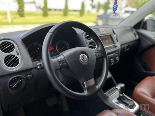 Melns Volkswagen Tiguan 2008 Jēkabpils, ar dzinēja tilpumu 2.00 L un nobraukumu 202 tūkst. km par 6500 €, foto 8 vietnē AUTOMOTO.COM.LV