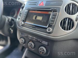 Melns Volkswagen Tiguan 2008 Jēkabpils, ar dzinēja tilpumu 2.00 L un nobraukumu 202 tūkst. km par 6500 €, foto 14 vietnē AUTOMOTO.COM.LV