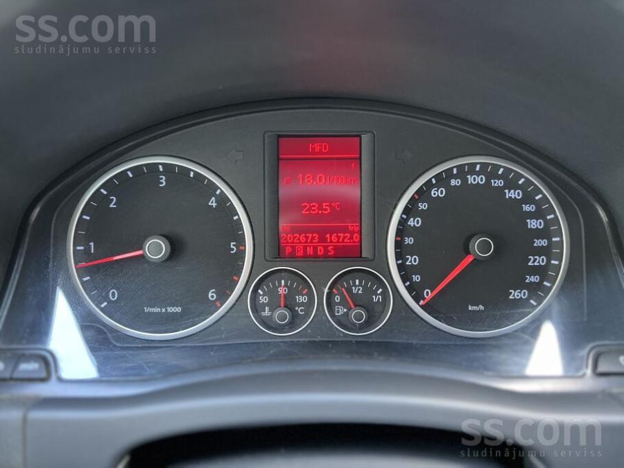 Melns Volkswagen Tiguan 2008 Jēkabpils, ar dzinēja tilpumu 2.00 L un nobraukumu 202 tūkst. km par 6500 €, foto 19 vietnē AUTOMOTO.COM.LV