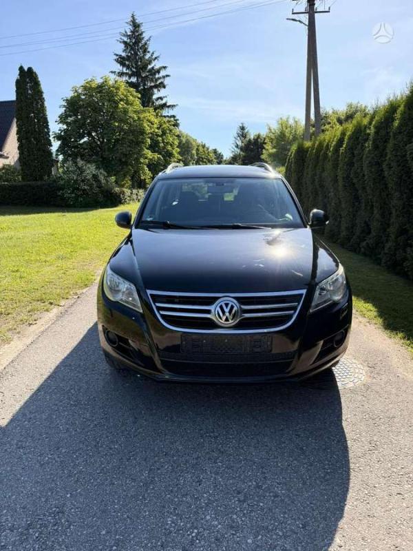 Melns Volkswagen Tiguan 2008 Utena, ar dzinēja tilpumu 2.00 L un nobraukumu 300 tūkst. km par 6200 €, foto 8 vietnē AUTOMOTO.COM.LV