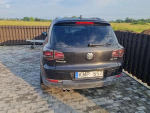 Melns Volkswagen Tiguan 2008 Kauņa, ar dzinēja tilpumu 2.00 L un nobraukumu 364 tūkst. km par 3800 €, foto 4 vietnē AUTOMOTO.COM.LV