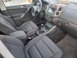 Melns Volkswagen Tiguan 2008 Kauņa, ar dzinēja tilpumu 2.00 L un nobraukumu 364 tūkst. km par 3800 €, foto 6 vietnē AUTOMOTO.COM.LV