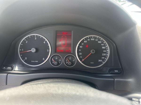 Black Volkswagen Tiguan 2008 in Kaunas, with an engine capacity of 1.97 L and mileage of 163 thousand km for 5900 €, photo 5 on AUTOMOTO.COM.LV