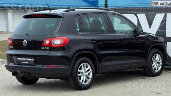 Black Volkswagen Tiguan 2008 in Liepaja, with an engine capacity of 2.00 L and mileage of 365 thousand km for 5550 €, photo 4 on AUTOMOTO.COM.LV
