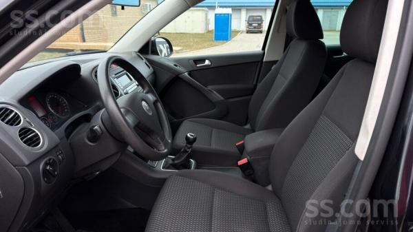 Black Volkswagen Tiguan 2008 in Liepaja, with an engine capacity of 2.00 L and mileage of 365 thousand km for 5550 €, photo 9 on AUTOMOTO.COM.LV