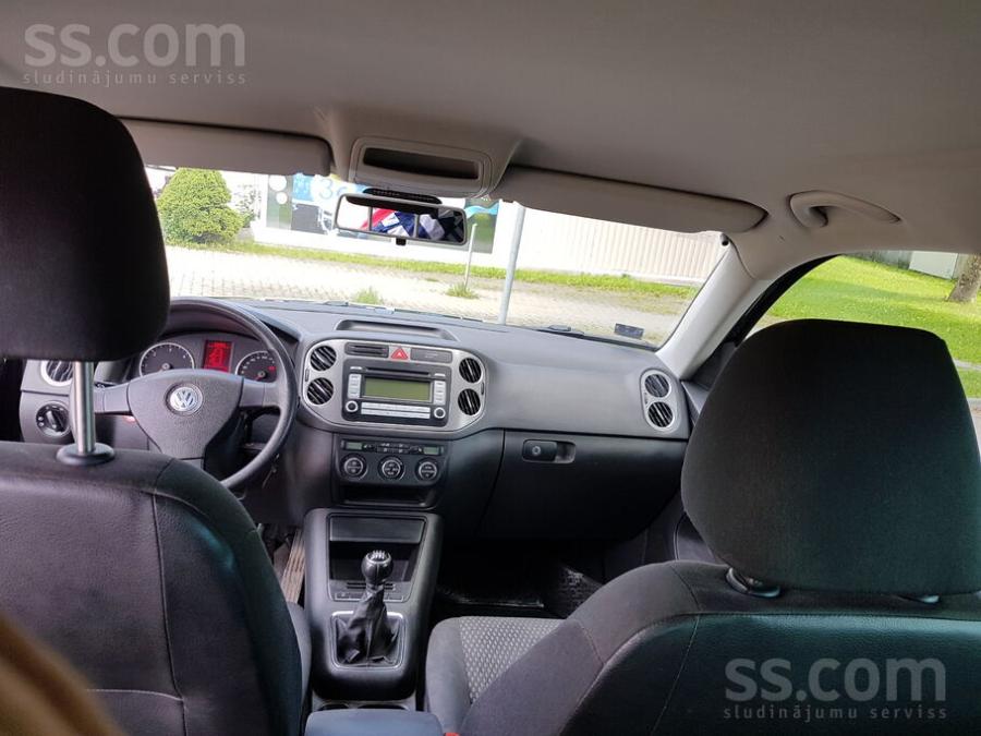 Melns Volkswagen Tiguan 2008 Rīga, ar dzinēja tilpumu 2.00 L un nobraukumu 296 tūkst. km par 5000 €, foto 5 vietnē AUTOMOTO.COM.LV