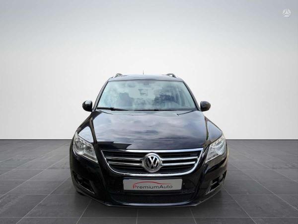 Melns Volkswagen Tiguan 2008 Viļņa, ar dzinēja tilpumu 1.98 L un nobraukumu 212 tūkst. km par 5690 €, foto 3 vietnē AUTOMOTO.COM.LV