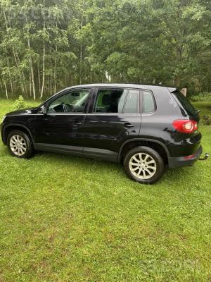 Melns Volkswagen Tiguan 2008 Daugavpils, ar dzinēja tilpumu 2.00 L un nobraukumu 307 tūkst. km par 4950 €, foto 5 vietnē AUTOMOTO.COM.LV