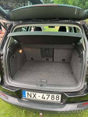Melns Volkswagen Tiguan 2008 Daugavpils, ar dzinēja tilpumu 2.00 L un nobraukumu 307 tūkst. km par 4950 €, foto 8 vietnē AUTOMOTO.COM.LV