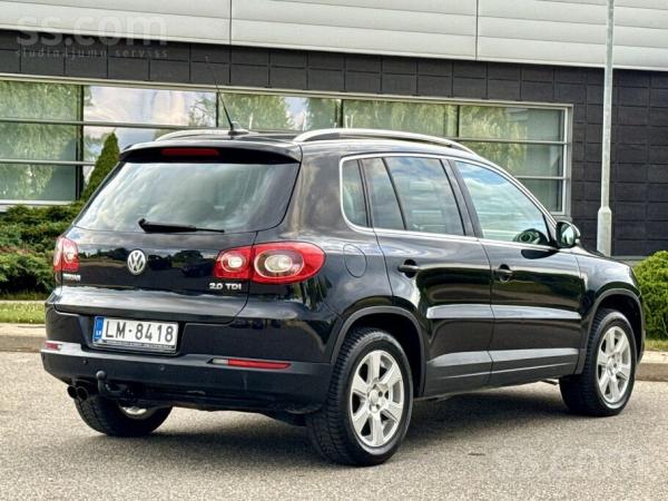Black Volkswagen Tiguan 2008 in Riga, with an engine capacity of 2.00 L and mileage of 300 thousand km for 4450 €, photo 4 on AUTOMOTO.COM.LV
