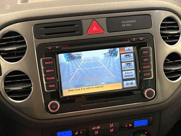 Black Volkswagen Tiguan 2008 in Marijampole, with an engine capacity of 1.97 L and mileage of 188 thousand km for 6750 €, photo 5 on AUTOMOTO.COM.LV