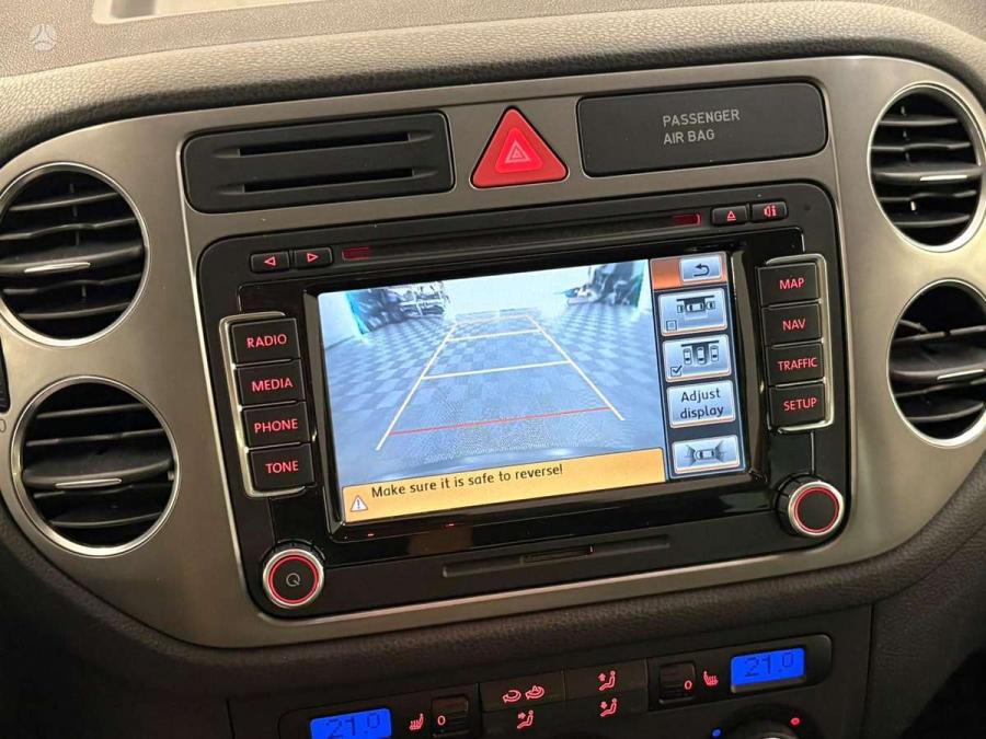 Melns Volkswagen Tiguan 2008 Marijampole, ar dzinēja tilpumu 1.97 L un nobraukumu 188 tūkst. km par 6750 €, foto 6 vietnē AUTOMOTO.COM.LV