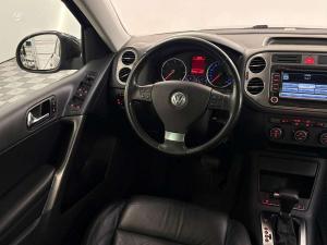 Melns Volkswagen Tiguan 2008 Marijampole, ar dzinēja tilpumu 1.97 L un nobraukumu 188 tūkst. km par 6750 €, foto 15 vietnē AUTOMOTO.COM.LV