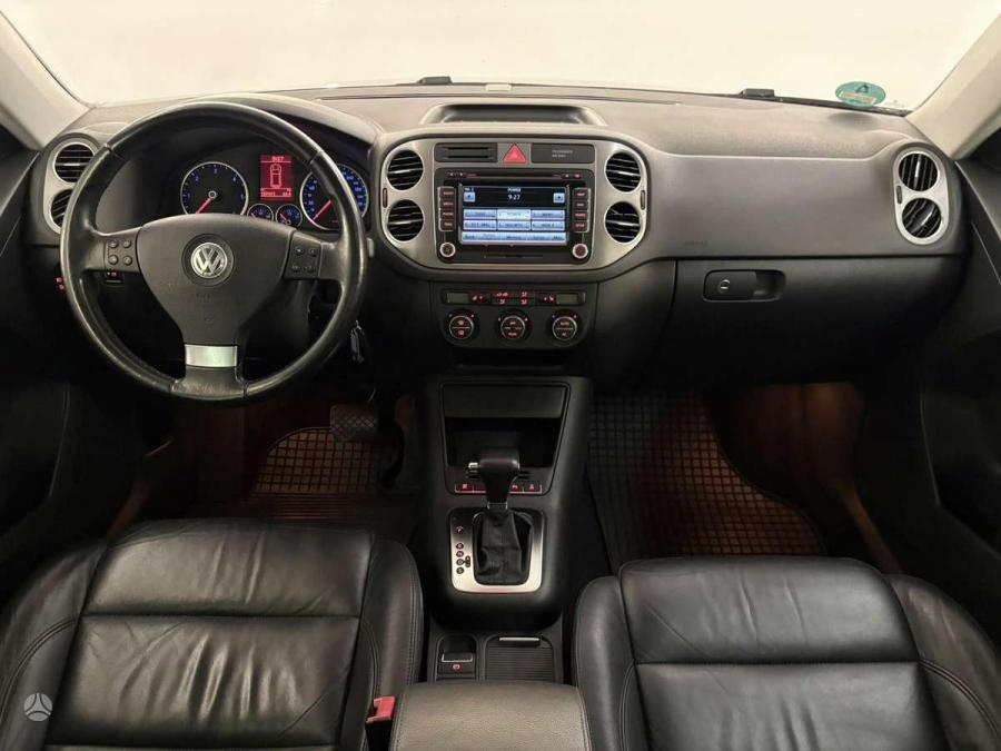 Melns Volkswagen Tiguan 2008 Marijampole, ar dzinēja tilpumu 1.97 L un nobraukumu 188 tūkst. km par 6750 €, foto 17 vietnē AUTOMOTO.COM.LV