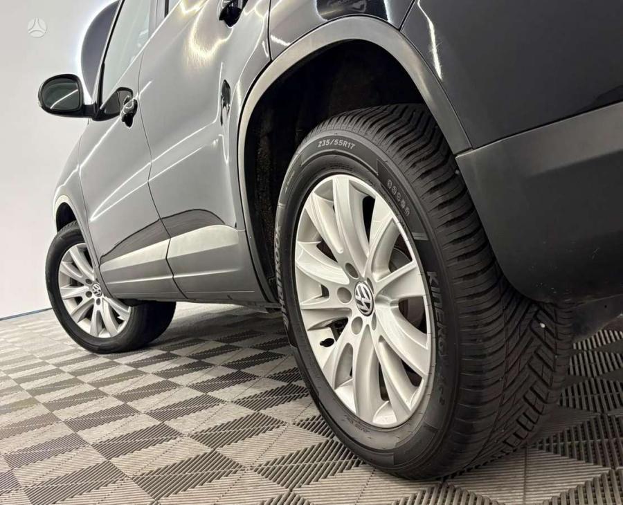 Melns Volkswagen Tiguan 2008 Marijampole, ar dzinēja tilpumu 1.97 L un nobraukumu 188 tūkst. km par 6750 €, foto 25 vietnē AUTOMOTO.COM.LV