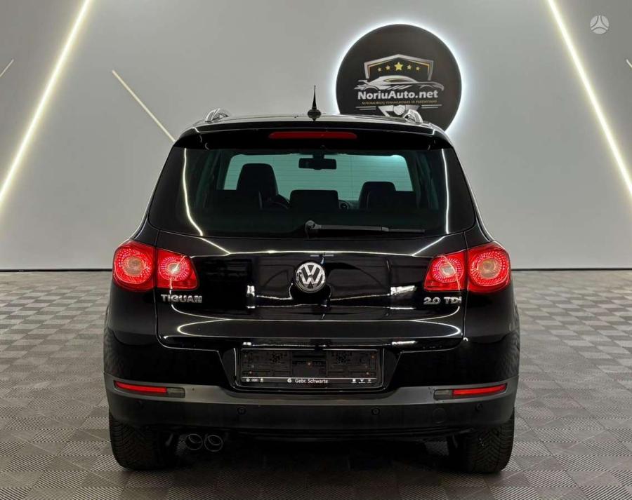 Melns Volkswagen Tiguan 2008 Marijampole, ar dzinēja tilpumu 1.97 L un nobraukumu 188 tūkst. km par 6750 €, foto 27 vietnē AUTOMOTO.COM.LV