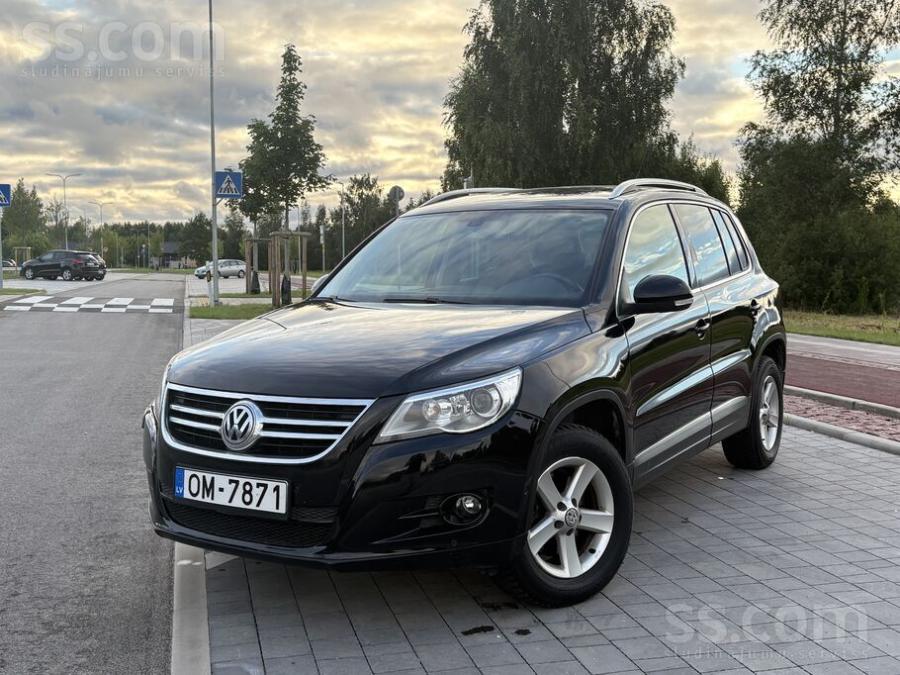 Black Volkswagen Tiguan 2008 in Jelgava, with an engine capacity of 2.00 L and mileage of 175 thousand km for 4950 €, photo 1 on AUTOMOTO.COM.LV