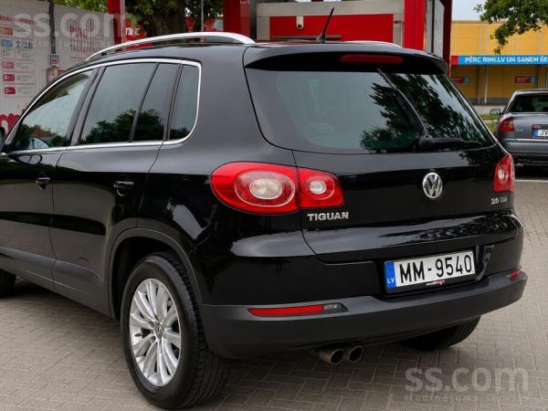 Melns Volkswagen Tiguan 2008 Rīga, ar dzinēja tilpumu 2.00 L un nobraukumu 305 tūkst. km par 4950 €, foto 4 vietnē AUTOMOTO.COM.LV
