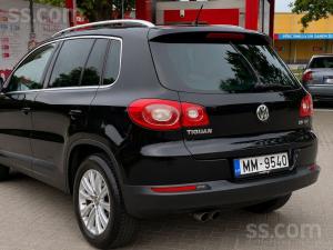 Black Volkswagen Tiguan 2008 in Riga, with an engine capacity of 2.00 L and mileage of 305 thousand km for 4950 €, photo 5 on AUTOMOTO.COM.LV