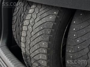 Black Volkswagen Tiguan 2008 in Riga, with an engine capacity of 2.00 L and mileage of 305 thousand km for 4950 €, photo 9 on AUTOMOTO.COM.LV