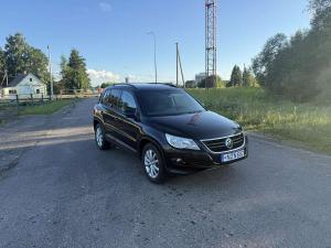 Melns Volkswagen Tiguan 2008 Rokiškis, ar dzinēja tilpumu 1.97 L un nobraukumu 217 tūkst. km par 4750 €, foto  vietnē AUTOMOTO.COM.LV