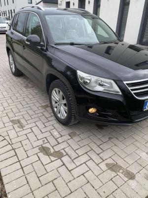 Melns Volkswagen Tiguan 2008 Viļņa, ar dzinēja tilpumu 1.97 L un nobraukumu 337 tūkst. km par 4500 €, foto  vietnē AUTOMOTO.COM.LV