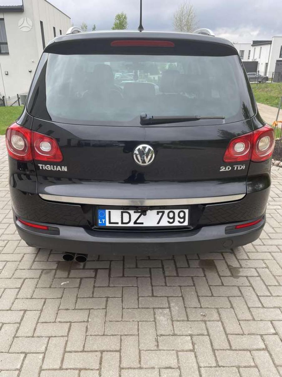 Melns Volkswagen Tiguan 2008 Viļņa, ar dzinēja tilpumu 1.97 L un nobraukumu 337 tūkst. km par 4500 €, foto 6 vietnē AUTOMOTO.COM.LV