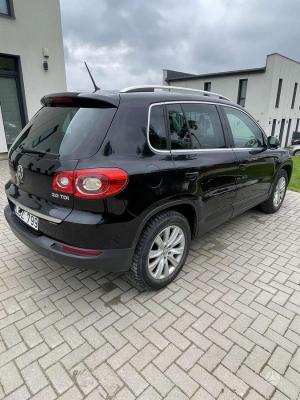Melns Volkswagen Tiguan 2008 Viļņa, ar dzinēja tilpumu 1.97 L un nobraukumu 337 tūkst. km par 4500 €, foto 7 vietnē AUTOMOTO.COM.LV