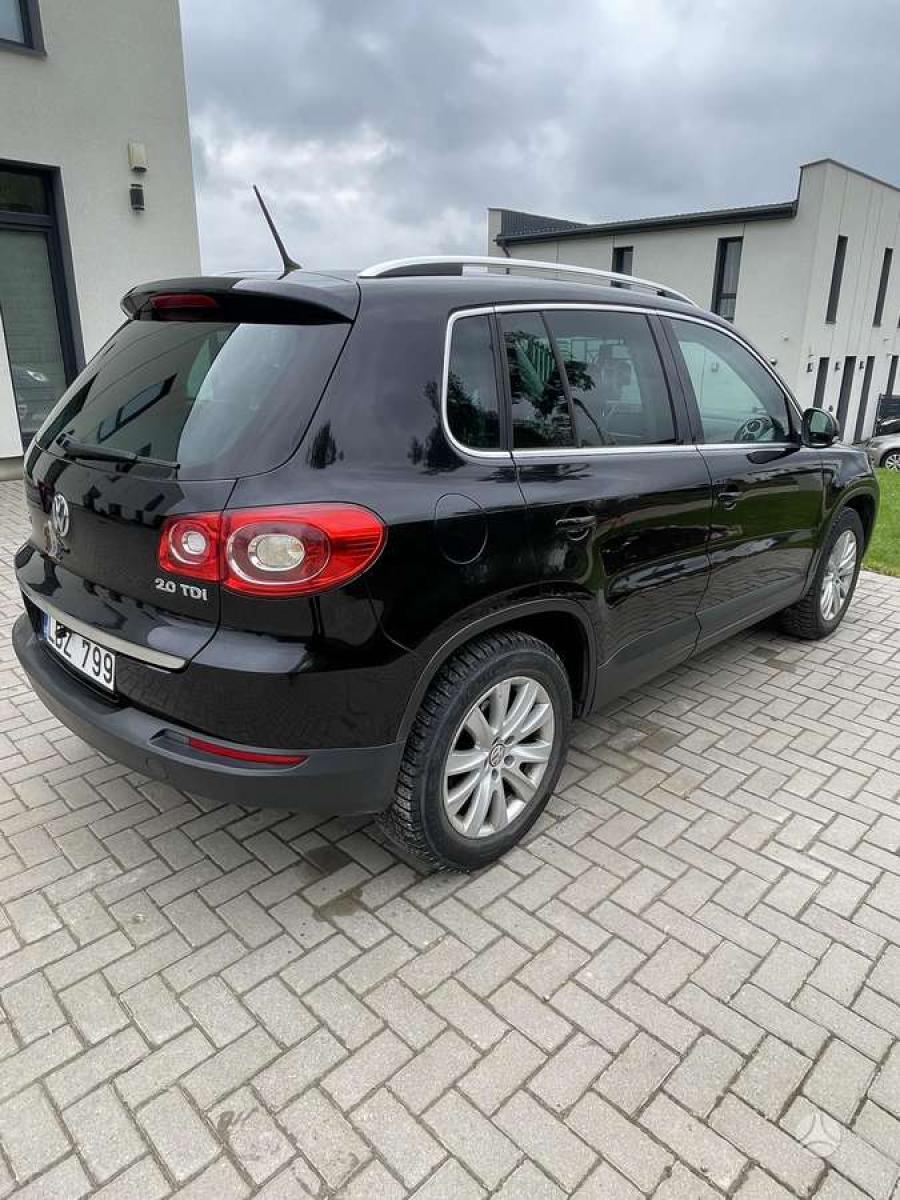 Melns Volkswagen Tiguan 2008 Viļņa, ar dzinēja tilpumu 1.97 L un nobraukumu 337 tūkst. km par 4500 €, foto 7 vietnē AUTOMOTO.COM.LV