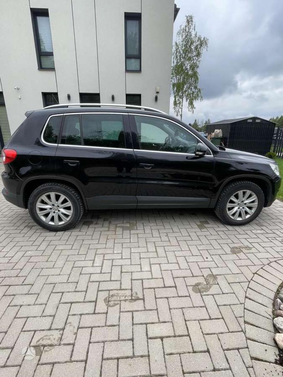 Melns Volkswagen Tiguan 2008 Viļņa, ar dzinēja tilpumu 1.97 L un nobraukumu 337 tūkst. km par 4500 €, foto 8 vietnē AUTOMOTO.COM.LV