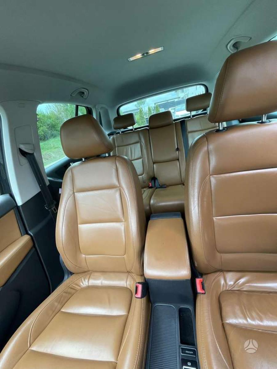 Melns Volkswagen Tiguan 2008 Viļņa, ar dzinēja tilpumu 1.97 L un nobraukumu 337 tūkst. km par 4500 €, foto 12 vietnē AUTOMOTO.COM.LV