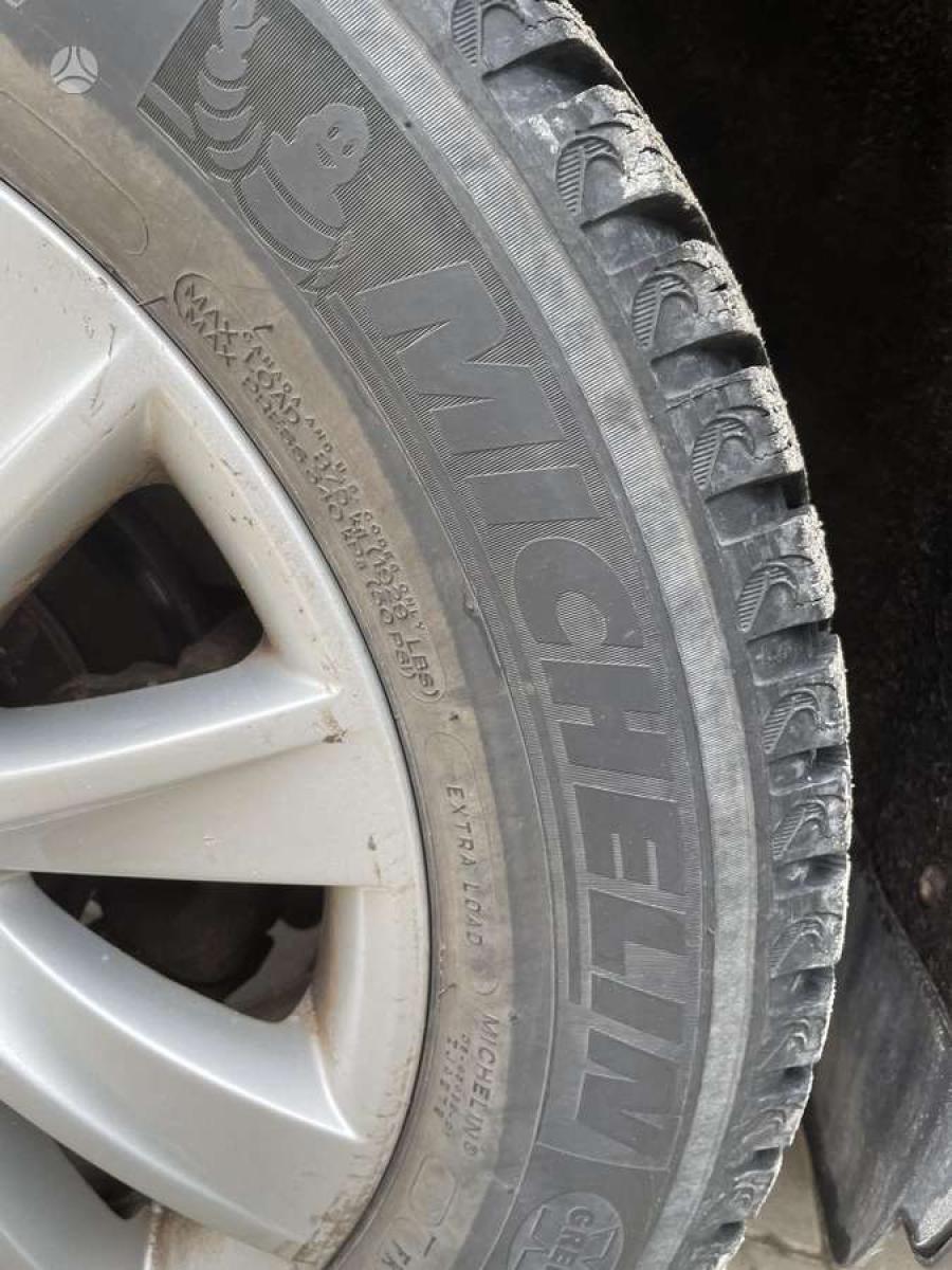 Melns Volkswagen Tiguan 2008 Viļņa, ar dzinēja tilpumu 1.97 L un nobraukumu 337 tūkst. km par 4500 €, foto 15 vietnē AUTOMOTO.COM.LV