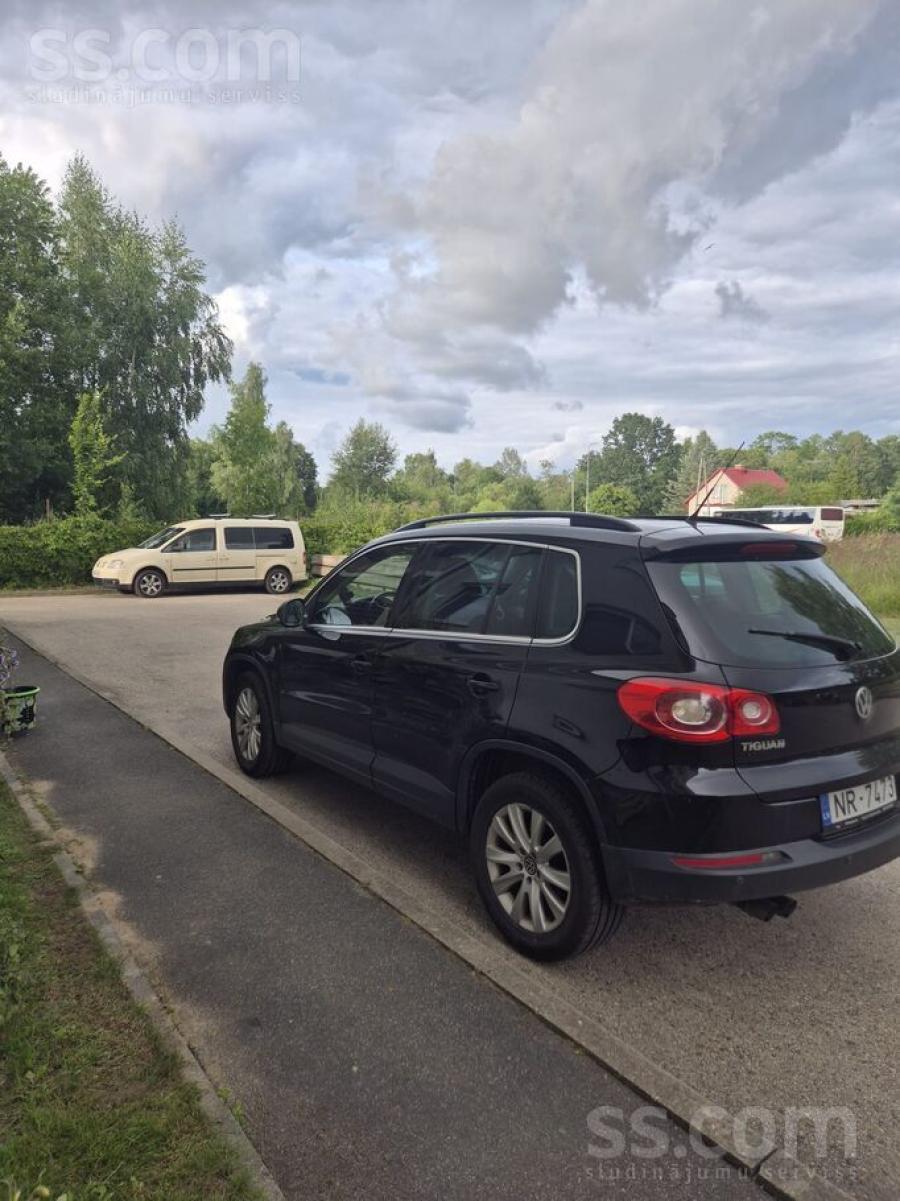 Melns Volkswagen Tiguan 2008 Rīga, ar dzinēja tilpumu 2.00 L un nobraukumu 264 tūkst. km par 4950 €, foto 10 vietnē AUTOMOTO.COM.LV