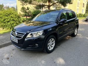 Melns Volkswagen Tiguan 2008 Panevēža, ar dzinēja tilpumu 2.00 L un nobraukumu 238 tūkst. km par 4500 €, foto 3 vietnē AUTOMOTO.COM.LV