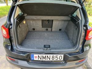 Melns Volkswagen Tiguan 2008 Panevēža, ar dzinēja tilpumu 2.00 L un nobraukumu 238 tūkst. km par 4500 €, foto 10 vietnē AUTOMOTO.COM.LV