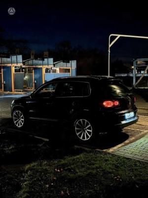 Melns Volkswagen Tiguan 2008 Kauņa, ar dzinēja tilpumu 1.98 L un nobraukumu 220 tūkst. km par 5799 €, foto 3 vietnē AUTOMOTO.COM.LV