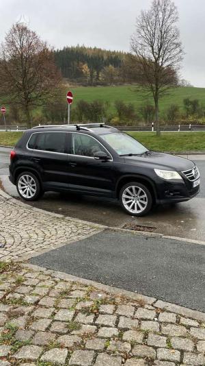 Melns Volkswagen Tiguan 2008 Kauņa, ar dzinēja tilpumu 1.98 L un nobraukumu 220 tūkst. km par 5799 €, foto 4 vietnē AUTOMOTO.COM.LV