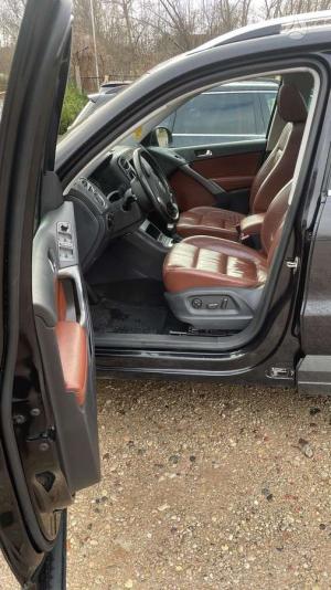 Melns Volkswagen Tiguan 2008 Kauņa, ar dzinēja tilpumu 1.98 L un nobraukumu 220 tūkst. km par 5799 €, foto 5 vietnē AUTOMOTO.COM.LV