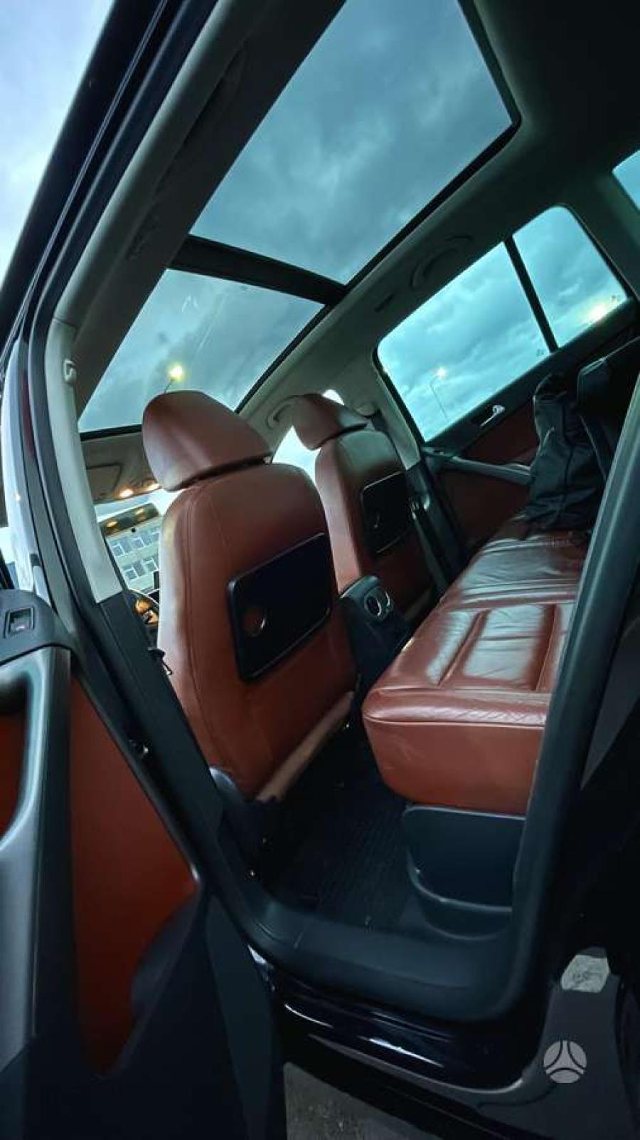Melns Volkswagen Tiguan 2008 Kauņa, ar dzinēja tilpumu 1.98 L un nobraukumu 220 tūkst. km par 5799 €, foto 6 vietnē AUTOMOTO.COM.LV